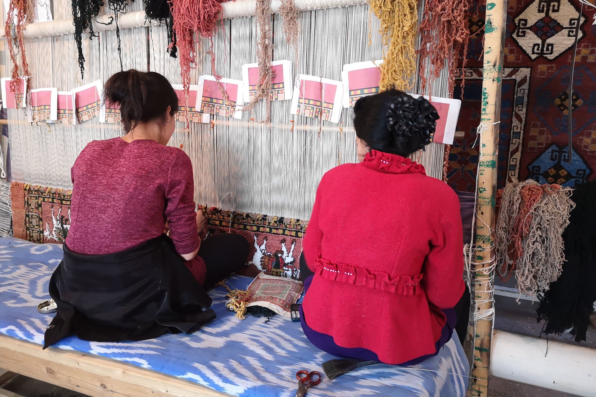 AUF DEM LANDWEG VON KIRGISTAN NACH USBEKISTAN